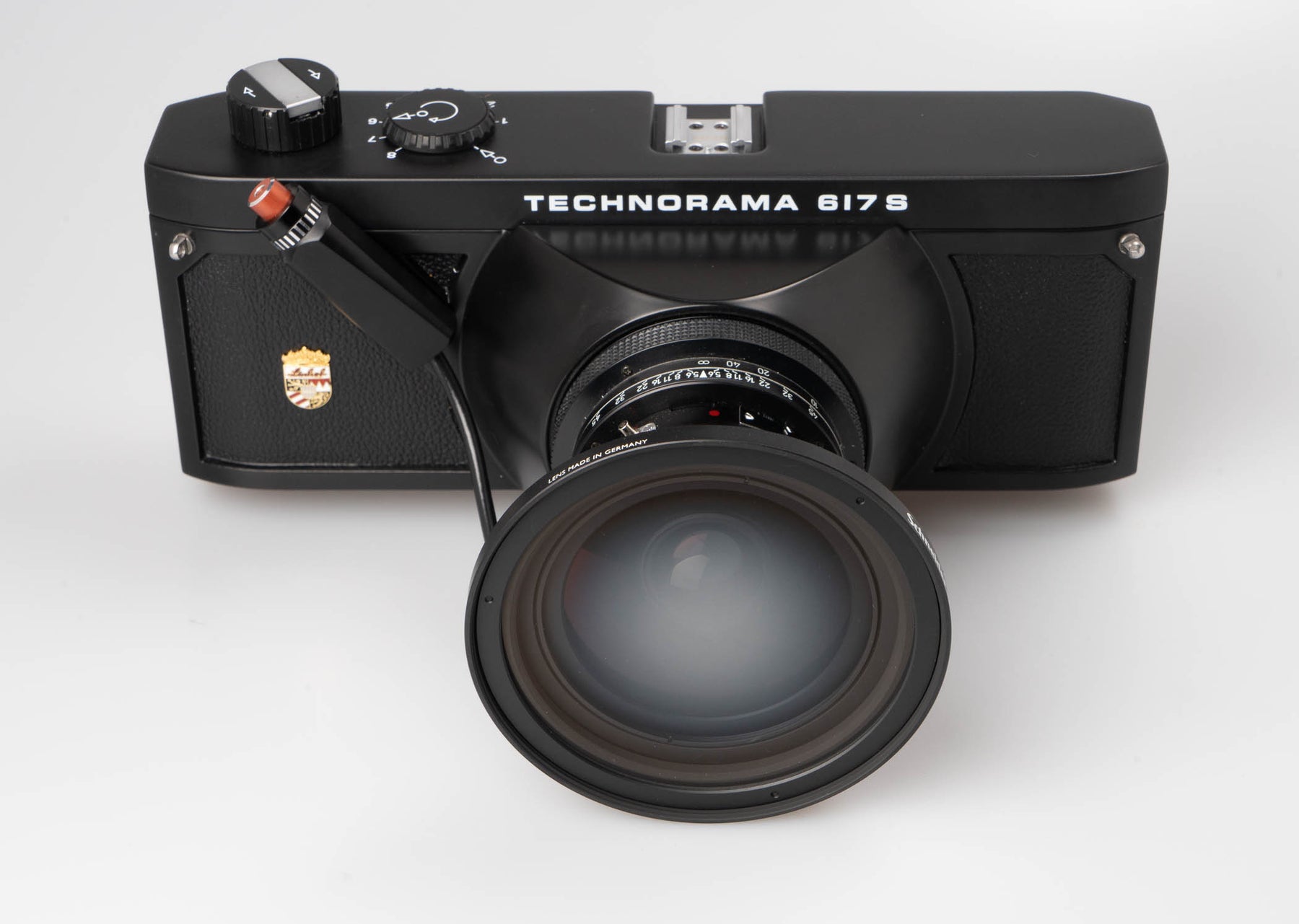 The official US dealer of Rolleiflex Cameras and Lenses including the new Hy6 Mod2 and FX-N TLR ...