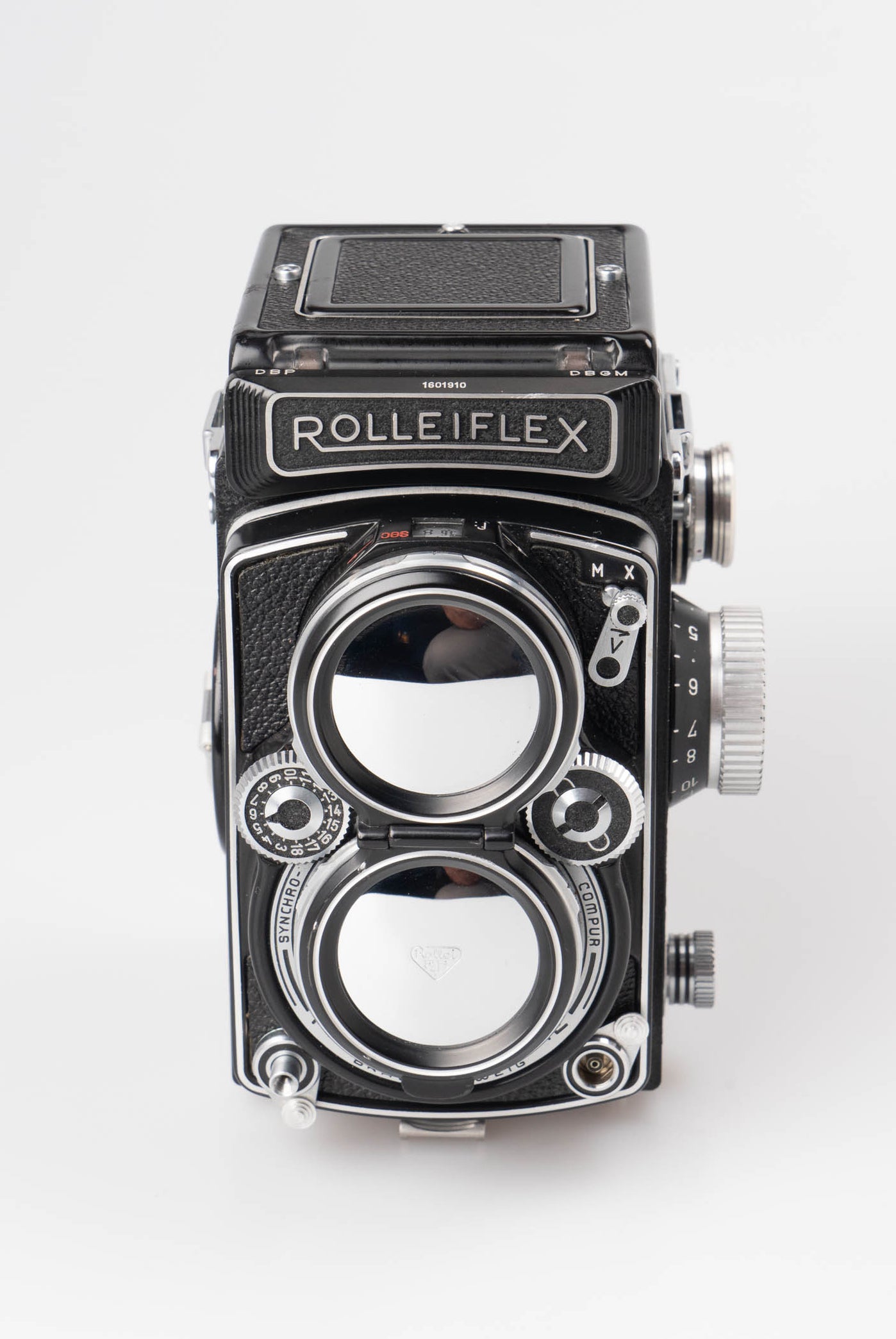 Rolleiflex 2.8D TLR with f/2.8 Schneider taking lens (Beautiful but wi ...